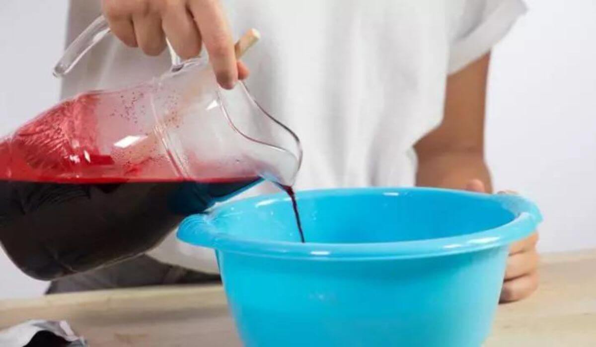 APRENDE CON ESTE TRUCO CÓMO TEÑIR ROPA A MANO